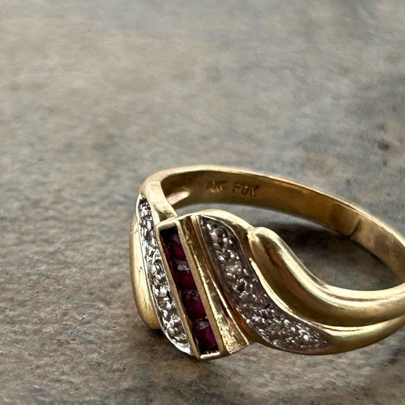 Jewelry | Vintage Pranda 1k Gold Genuine Runy Diamond Ring Sz 7 | Poshmark